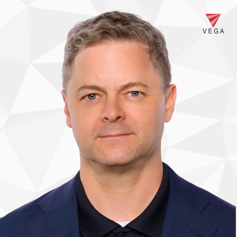 Richard Johns - Vega Japan